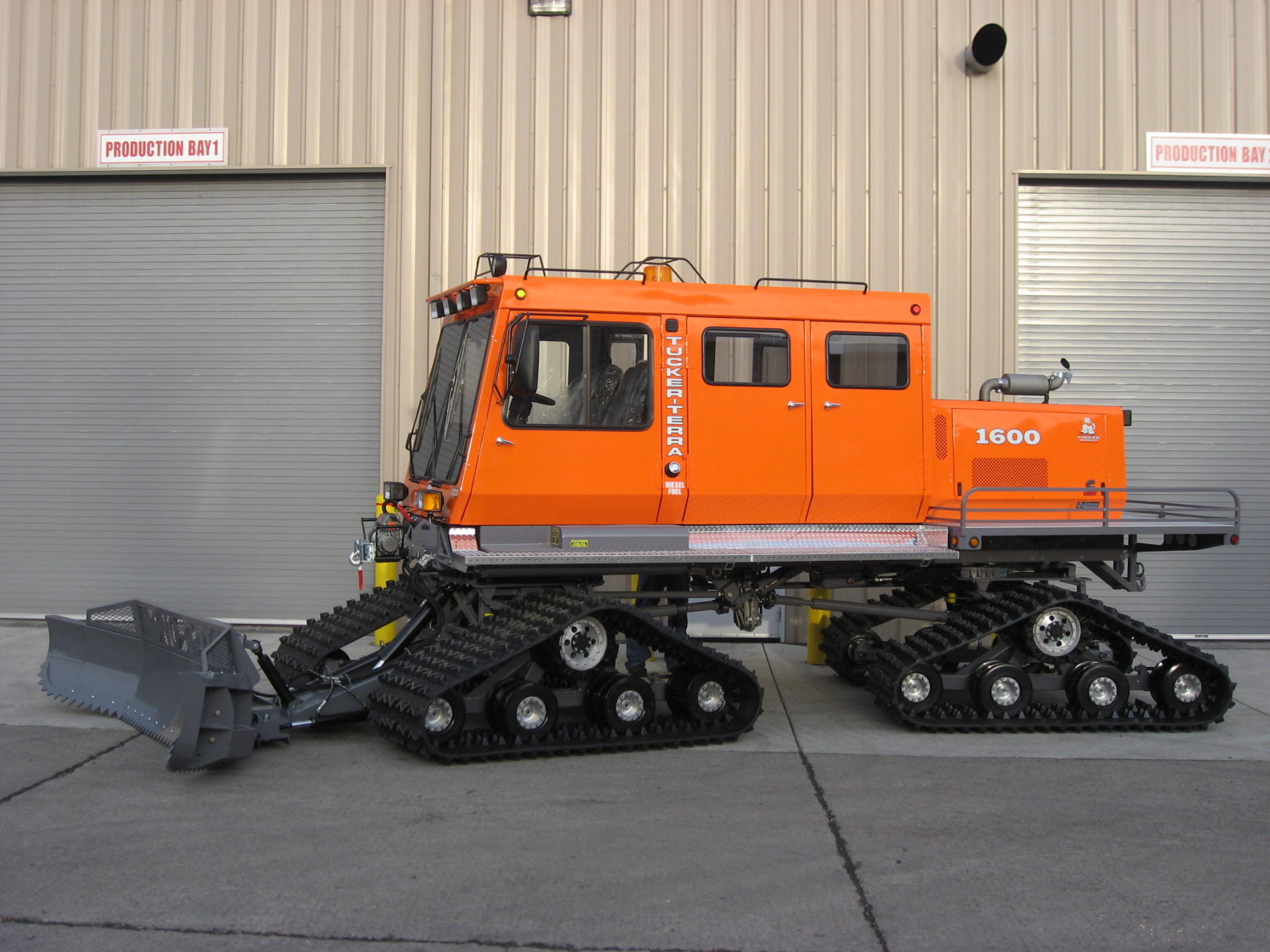 Tucker Sno Cat - Track Inc